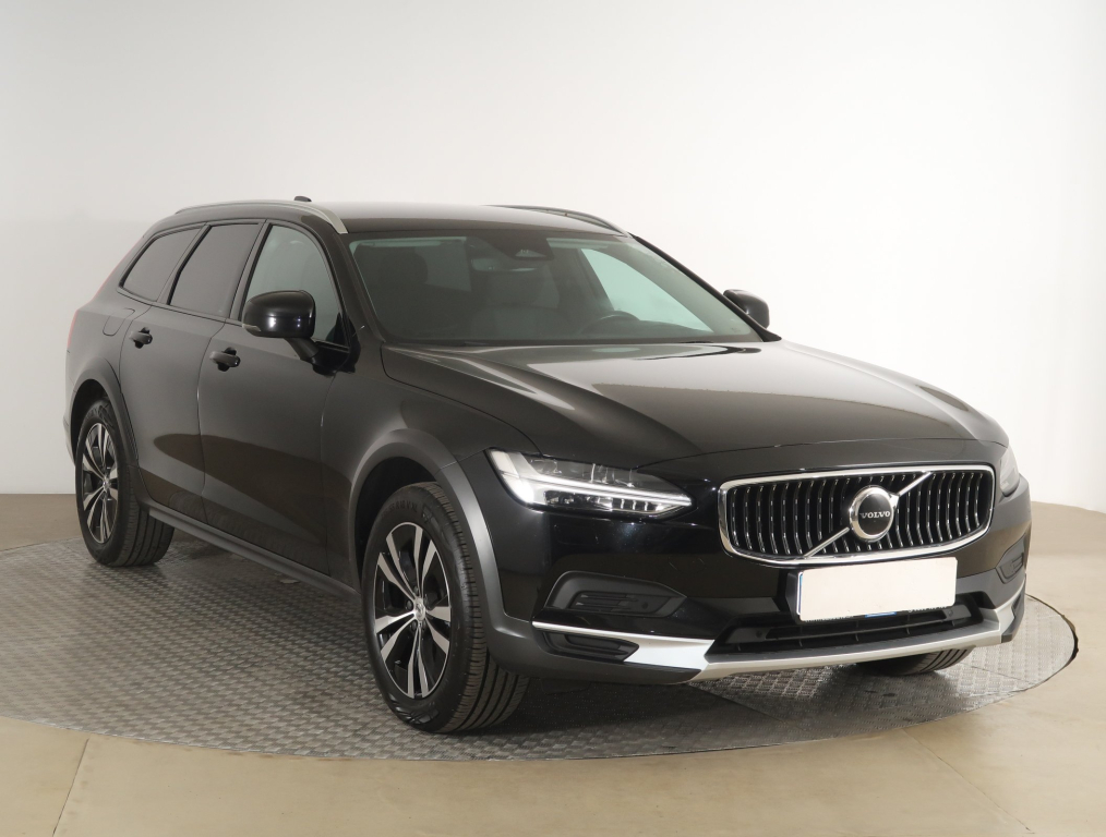 Volvo V90 Cross Country 2021 D4 2.0 122228km Combi