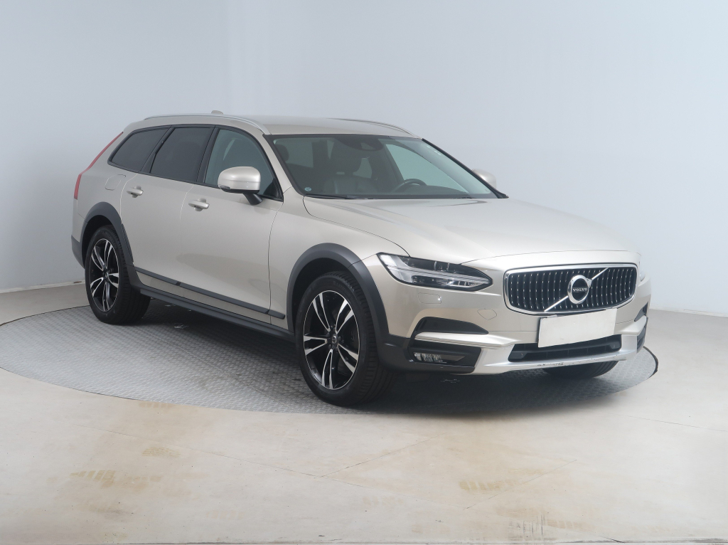 Volvo V90 Cross Country 2017 D4 2.0 AWD 187716km Combi